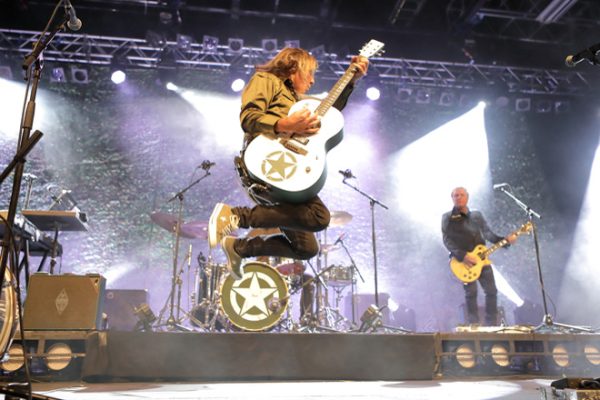 Mike Peters - A Man of Strength and Hope - Cryptic Rock